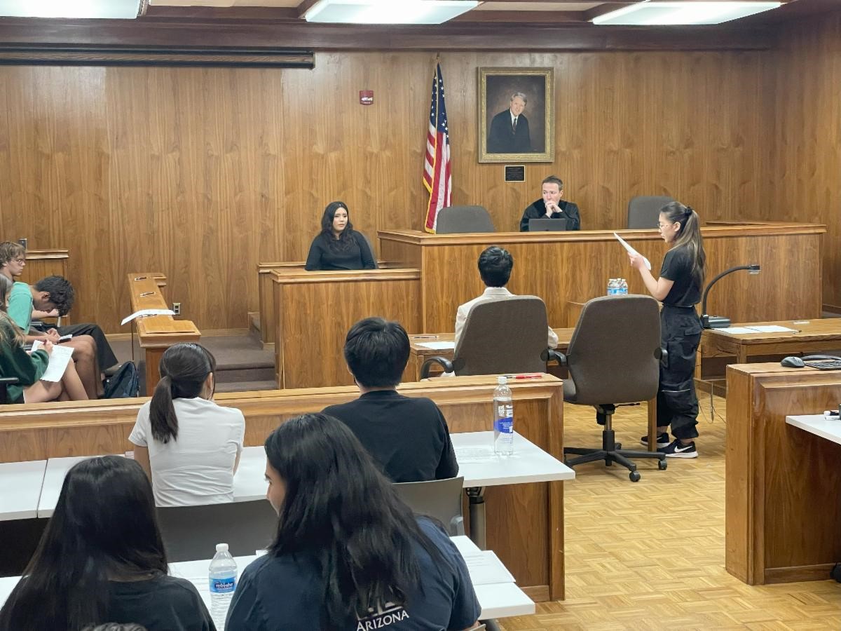Law Camp Gives High Schoolers a Taste of Law Practice | Law